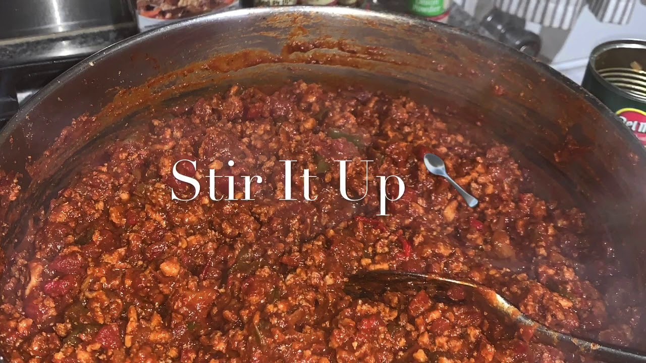 🥘Cold Weather Food🥄 Turkey Chili...Stovetop Kisses 💋 Recipe Review 👍🏾 ...