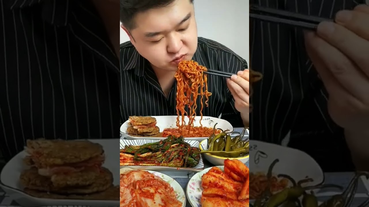 homemade giant eating food #shorts 2022 - Chili Chili