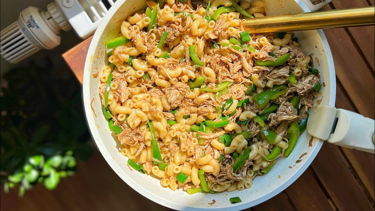 Black pepper chicken macroni recipe | Easy macroni recipe - Chili Chili