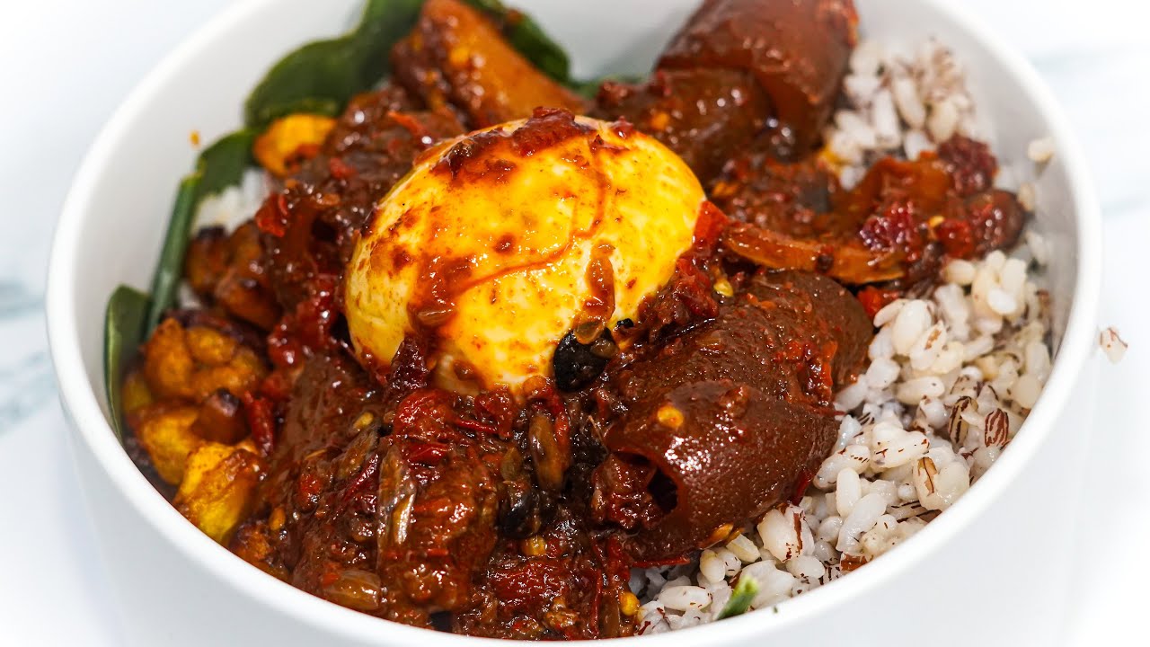 Authentic Ofada Sauce Recipe | How to Make Spicy Nigerian Pepper Sauce ...