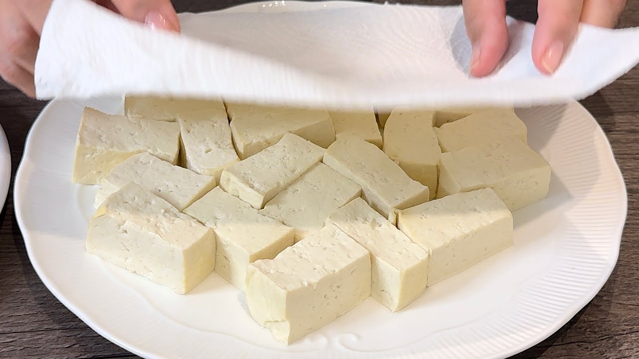Make crispy tofu without deep-fry! Easy salt and pepper tofu recipe ...