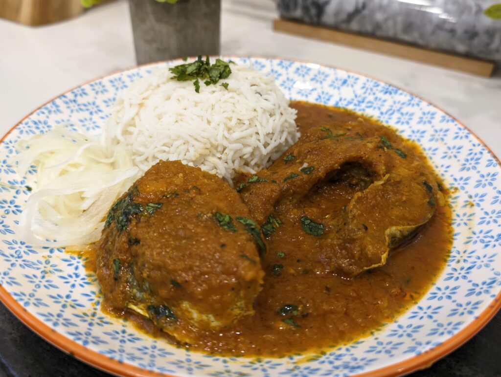 Burmese Fish Curry with Brown Butter Rice. - Chili Chili