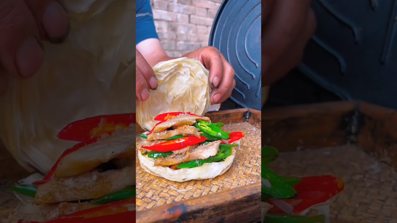 Chinese burger Stir-fried beef tripe with chili peppers - Chili Chili