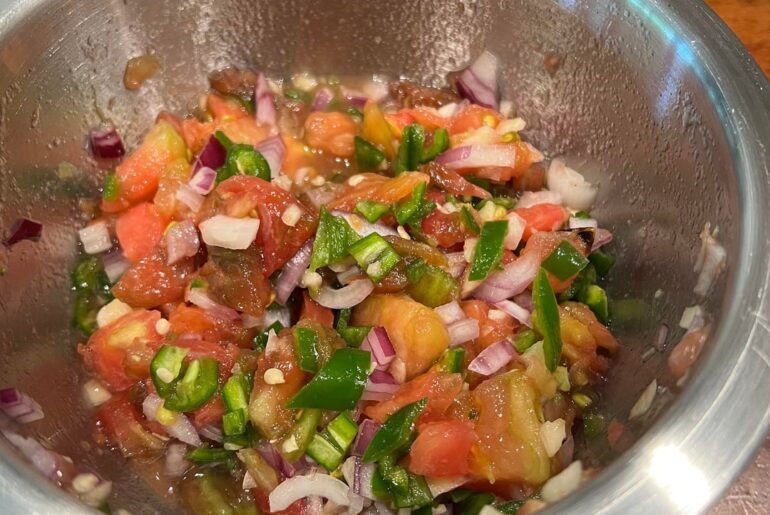 Copycat Wienerschnitzel Chili Recipe | Secret Drive-Thru Style at Home ...